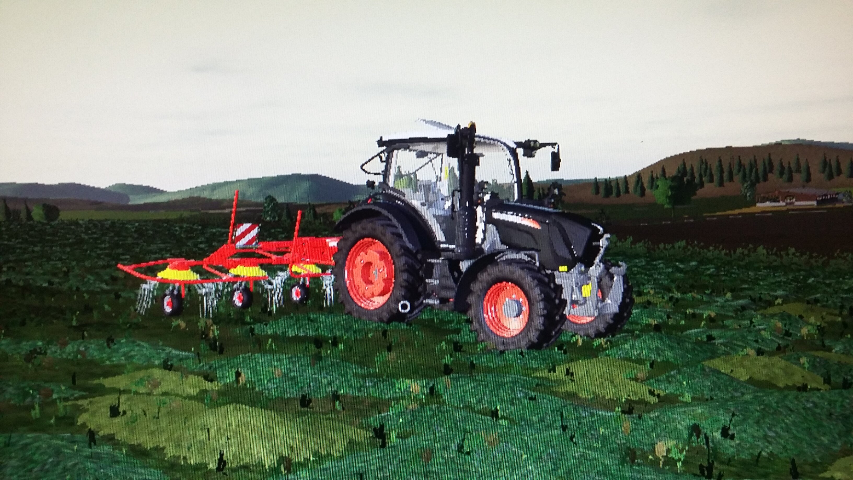 Fendt 313 und Pöttinger 6 Sternwender beim Luzerne wenden - Modding Welt